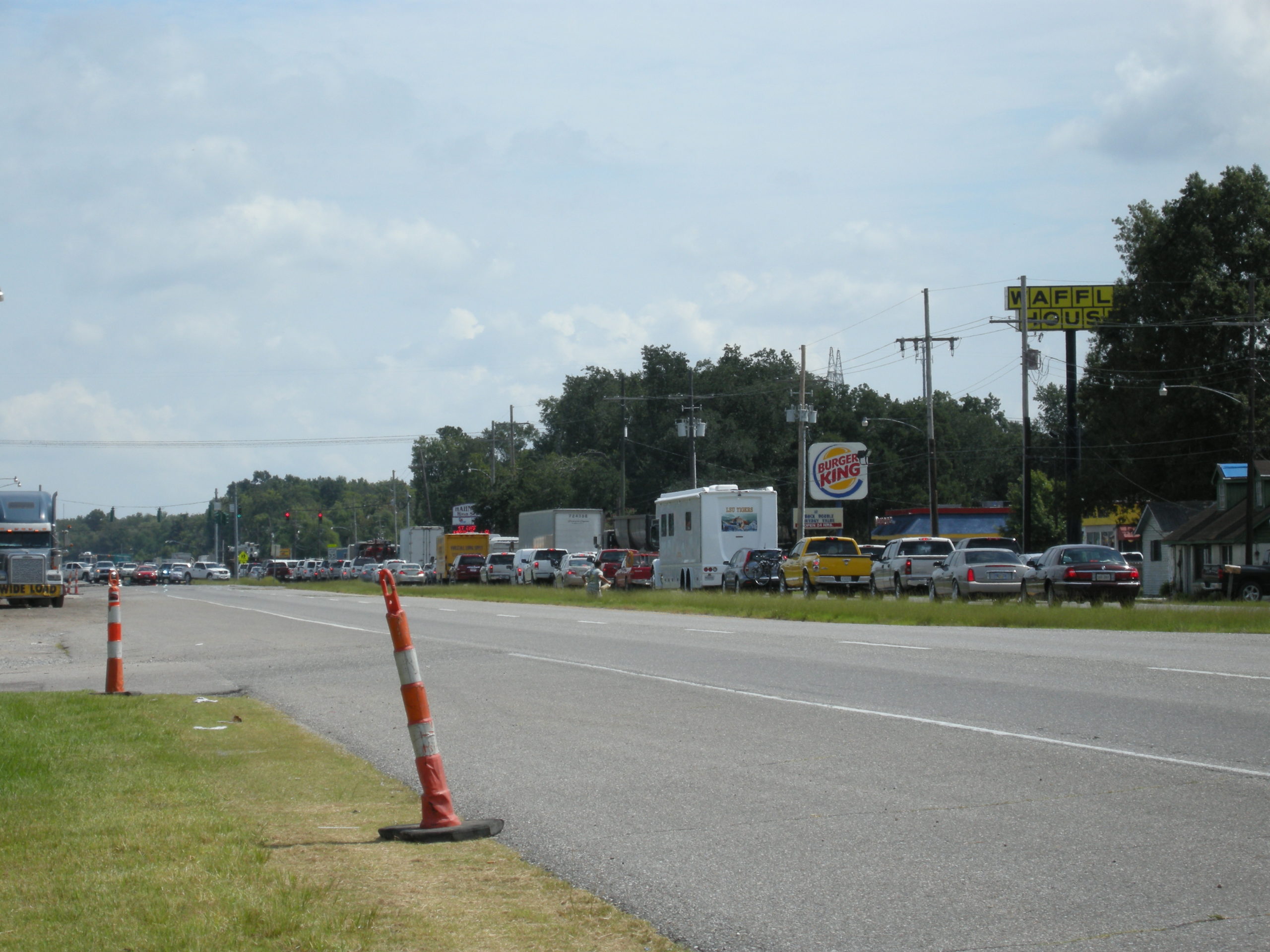 Lane closures on Hwy. 90