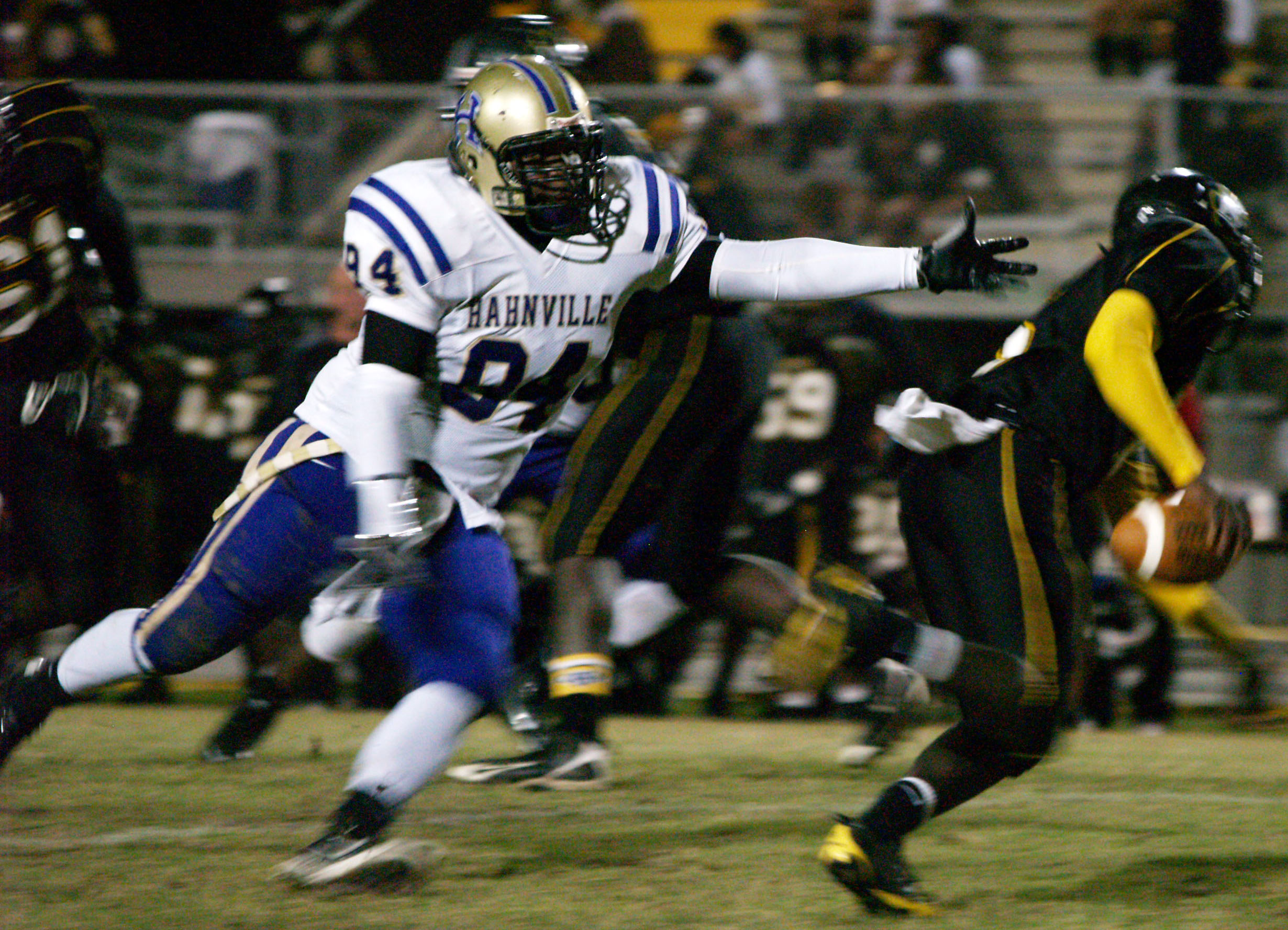 Hahnville faces one of state’s top quarterbacks in first round