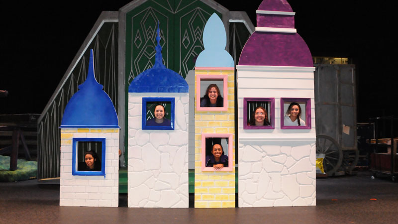 Setting the stage: New technical theatre class teaches wide array of ...