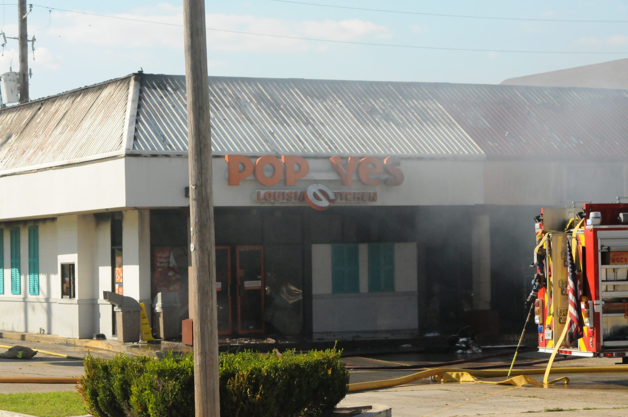 Popeyes in Destrehan catches fire; photos of aftermath